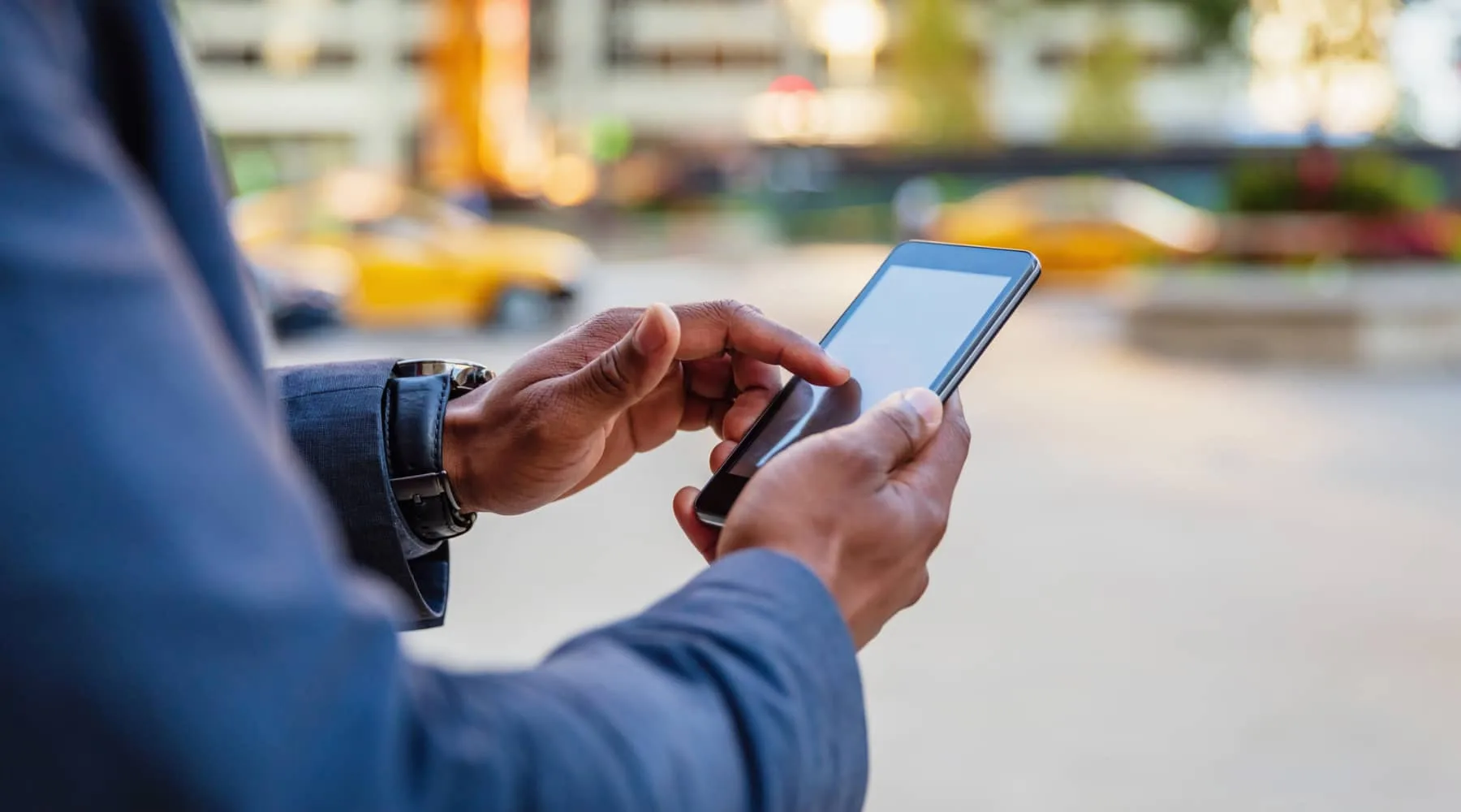 Business phone plans: Compare 10+ providers | Finder